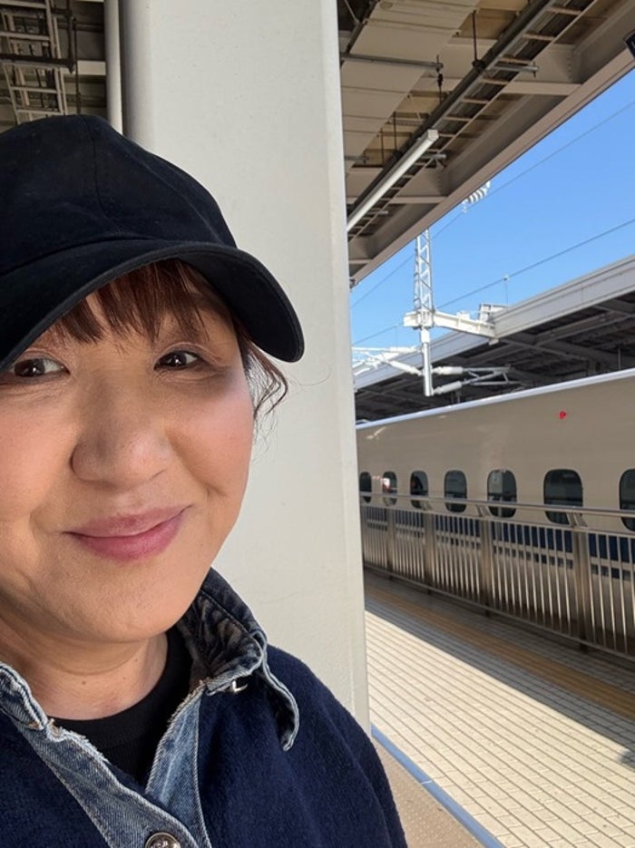 北斗晶、駅で並んで購入した大阪土産「蒸したてを買っちゃいました」 (2025年11月9日) - エキサイトニュース