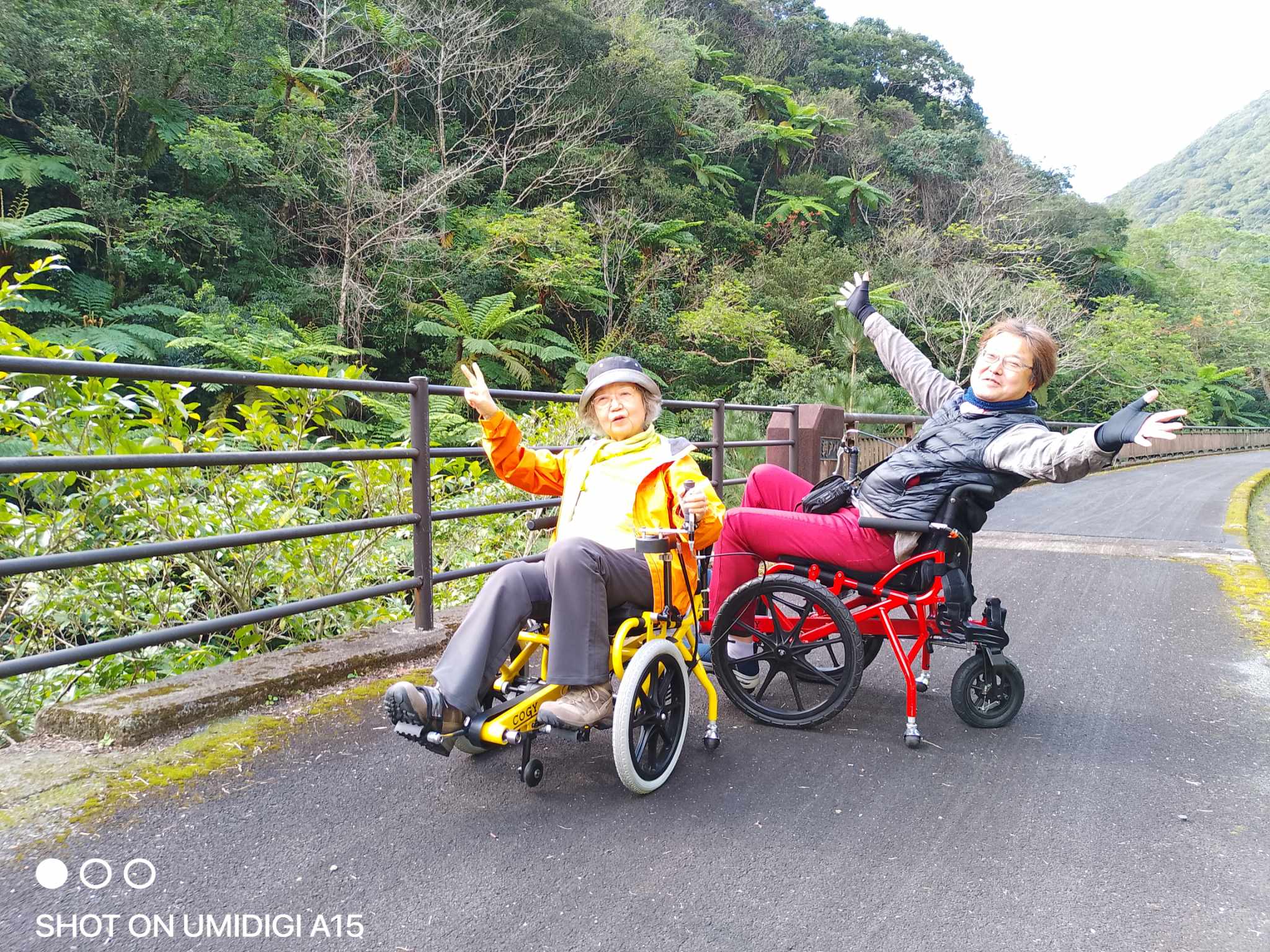 歩けなくても大丈夫！足こぎ車いす“COGY”で3世代家族旅行を！ユニバーサルツーリズム体験サービス「COGYライド」 全国事業者募集 ...