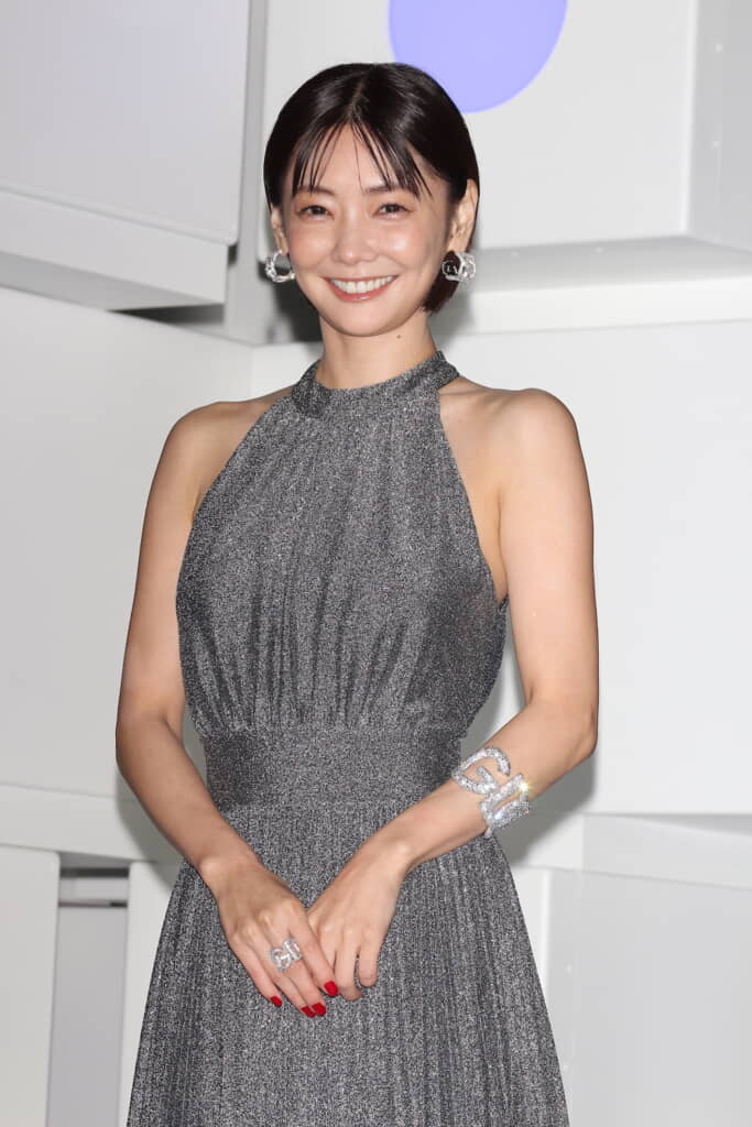 セクシーかつ妖艶な癒し女優・倉科カナ その正体は気さくで優しい姉御のような存在。彼女のクリスマスの過ごし方とは (2023年12月12日) - エキサイトニュース