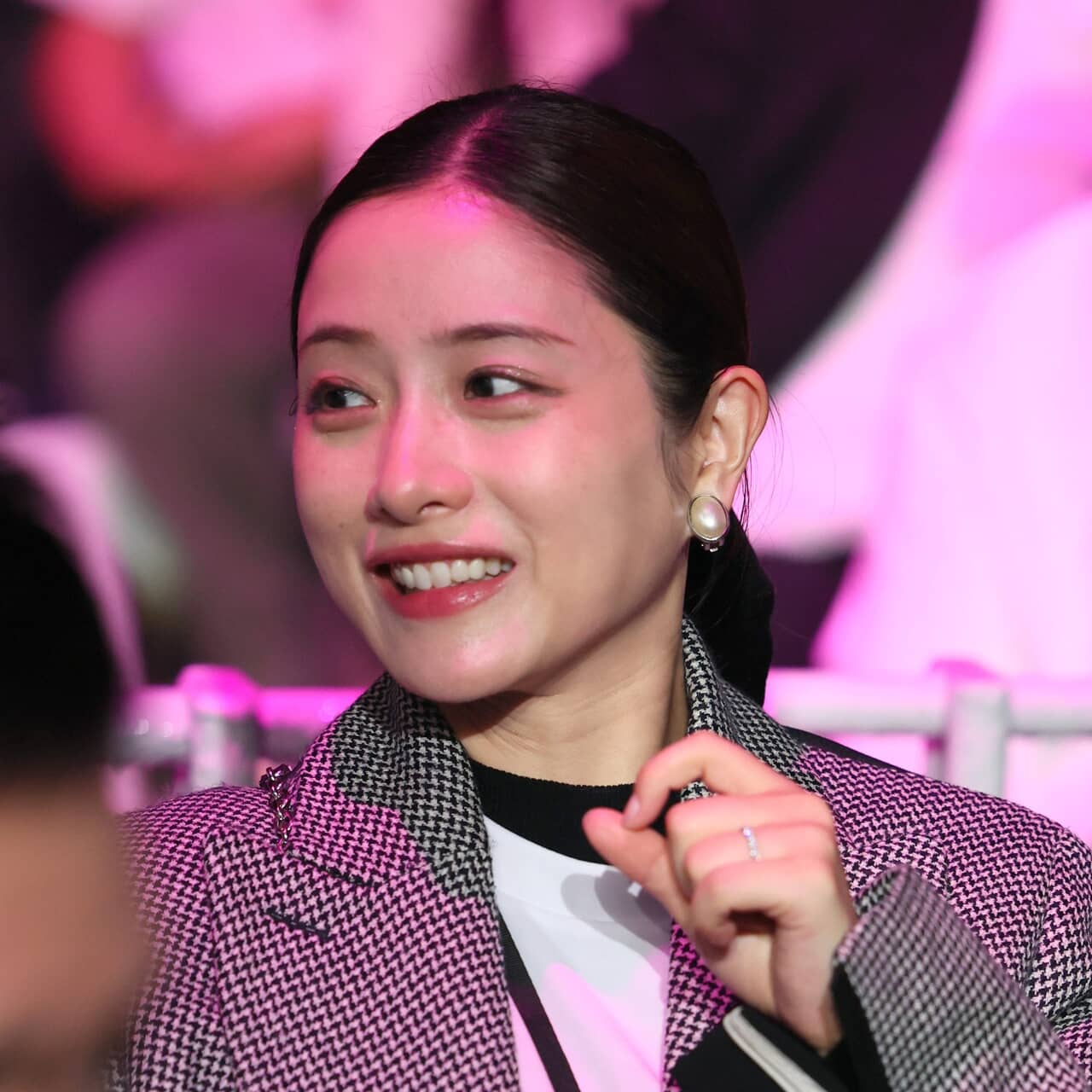 石原さとみ、第2子出産後5カ月ぶりにMC復帰決定！16日から、NHK「トリセツショー」 (2025年10月9日) - エキサイトニュース