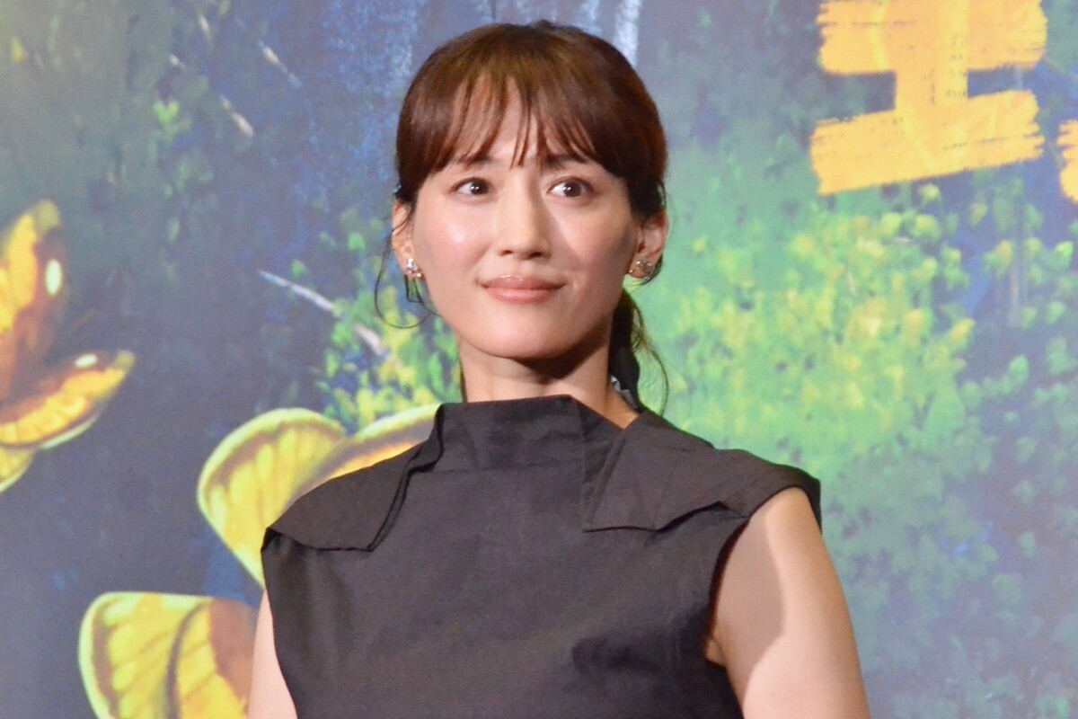 綾瀬はるか、英語を用いて会場和ませる「センキュー!」 米監督と共に舞台挨拶 (2025年1月20日) - エキサイトニュース