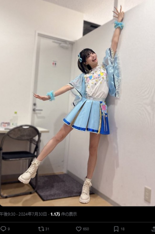 「身長184.3cmです」で「デカ女」話題の美女、天井に届きそうな“アイドル衣装”ショットに騒然 (2024年7月31日) - エキサイトニュース
