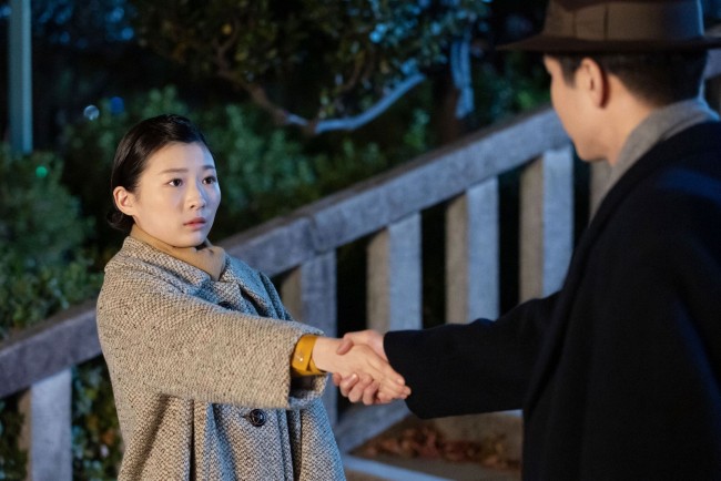 『虎に翼』“寅子”伊藤沙莉＆“花岡”岩田剛典、長い沈黙からの握手にネット悶絶「もどかしい！！」 (2024年5月14日) - エキサイトニュース