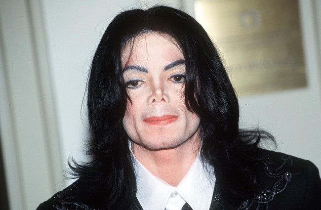 マイケル・ジャクソン、処方箋薬入手のために19種類のニセIDを駆使していた (2022年8月31日) - エキサイトニュース