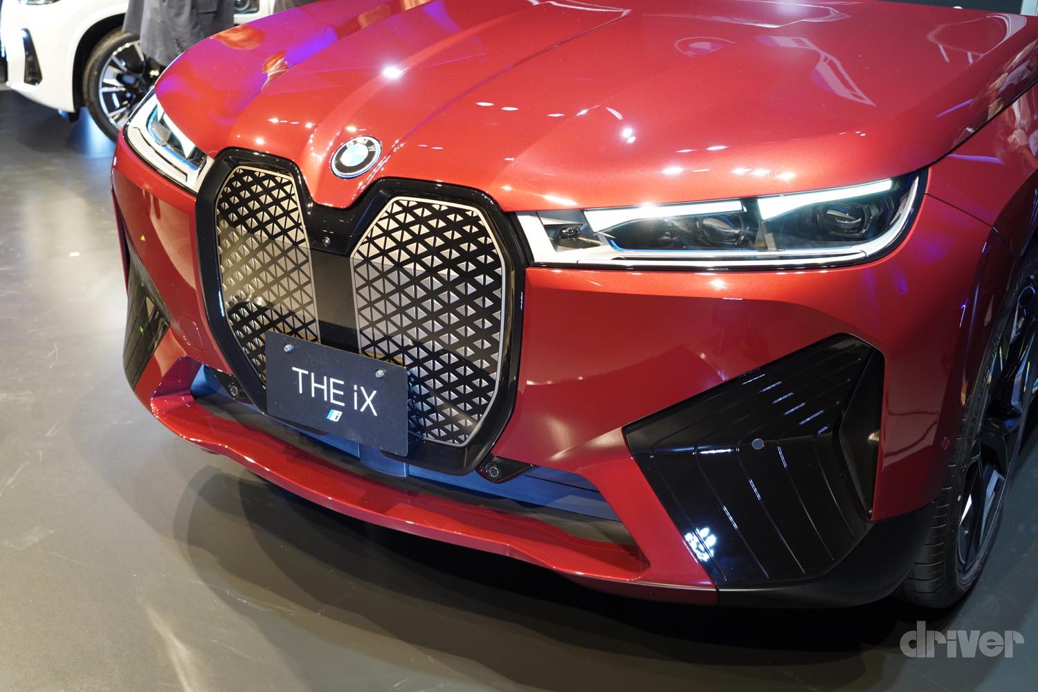 【2021年最注目BEV！】すべてが最新のBEV、BMW iX発表。1000万円以上と以下では、航続距離がどれくらい違う？ (2021年11月 ...