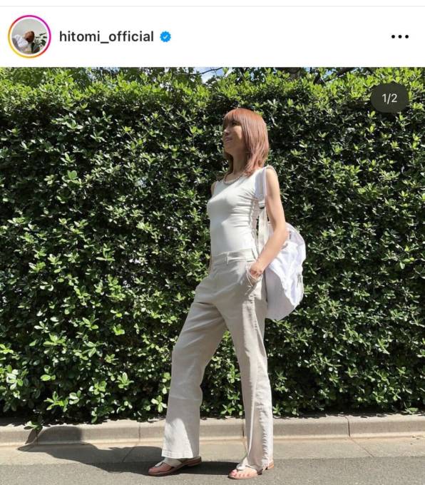 hitomi、美スタイル際立つ“夏先取り”タンクトップコーデに「カッコいい」「素晴らしいメリハリボディ」 (2023年6月5日) - エキサイトニュース