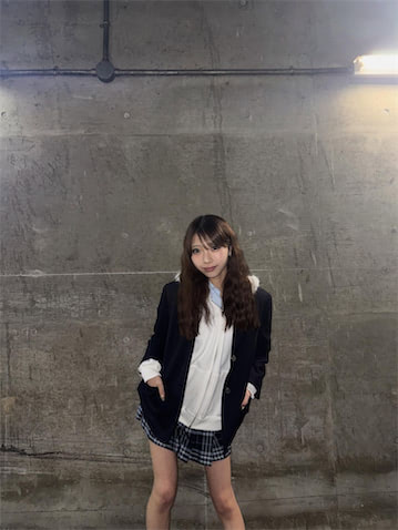 16歳JKモデル・こいろん、超絶美脚の“制服”ショットが話題「最高すぎる」「かわいい」 (2026年1月7日) - エキサイトニュース