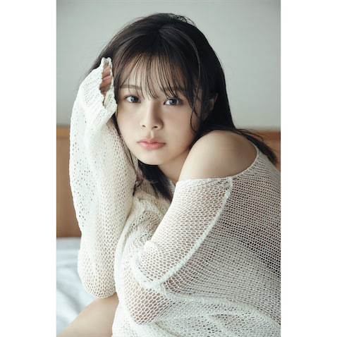 NGT48・本間日陽アイドル最後の「自分の内面を詰め込んだ」写真集が発売、香川で水着姿も (2023年11月24日) - エキサイトニュース