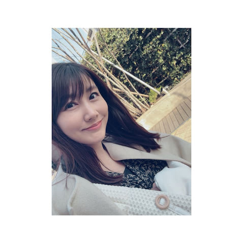 安めぐみ、生後1ヶ月の次女を抱っこした”お散歩”ショットを公開 (2024年3月6日) - エキサイトニュース