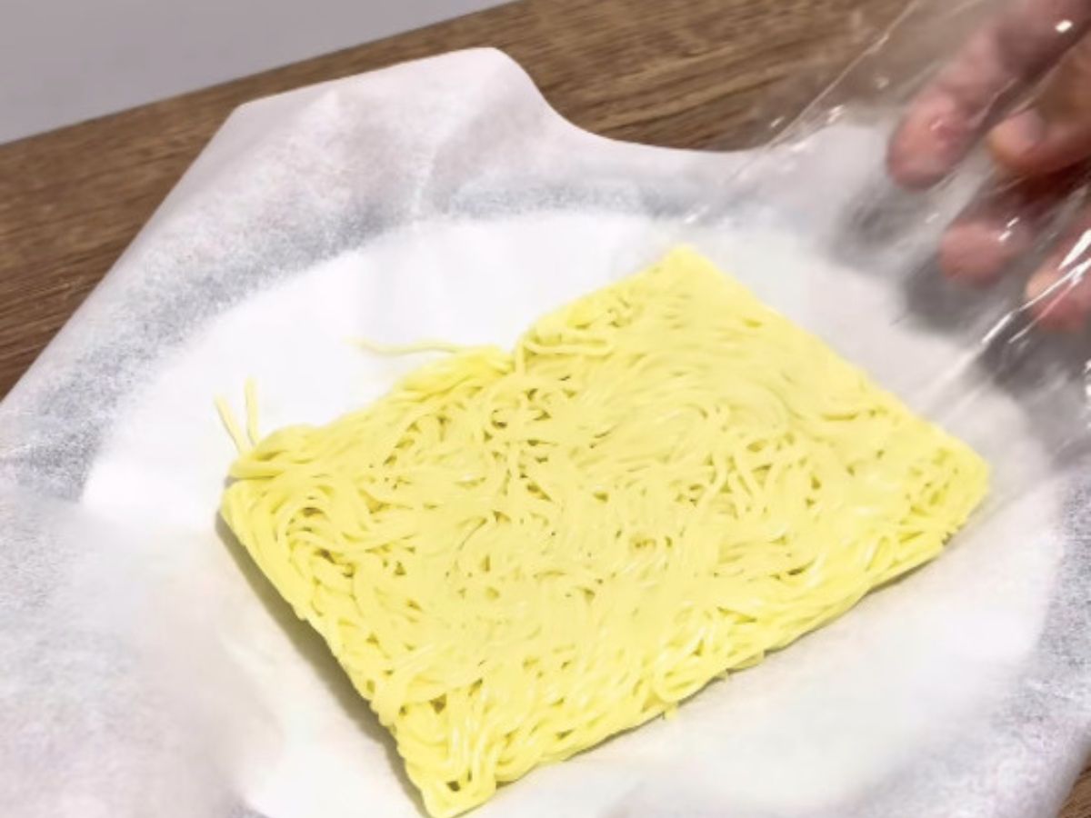 クッキングシートで包んでレンチン？ 焼きそばの仕上がりに「想像以上」「最高すぎ」 (2025年7月22日) - エキサイトニュース