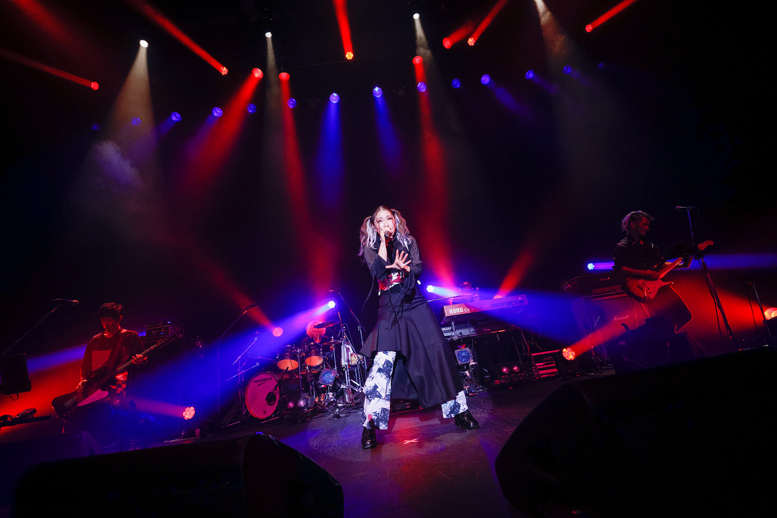 10年分の想いを込めて――天才が魅せた圧巻のステージングと涙、「ZAQ 10th ANNIVERSARY LIVE “ZAQPOT”」を ...