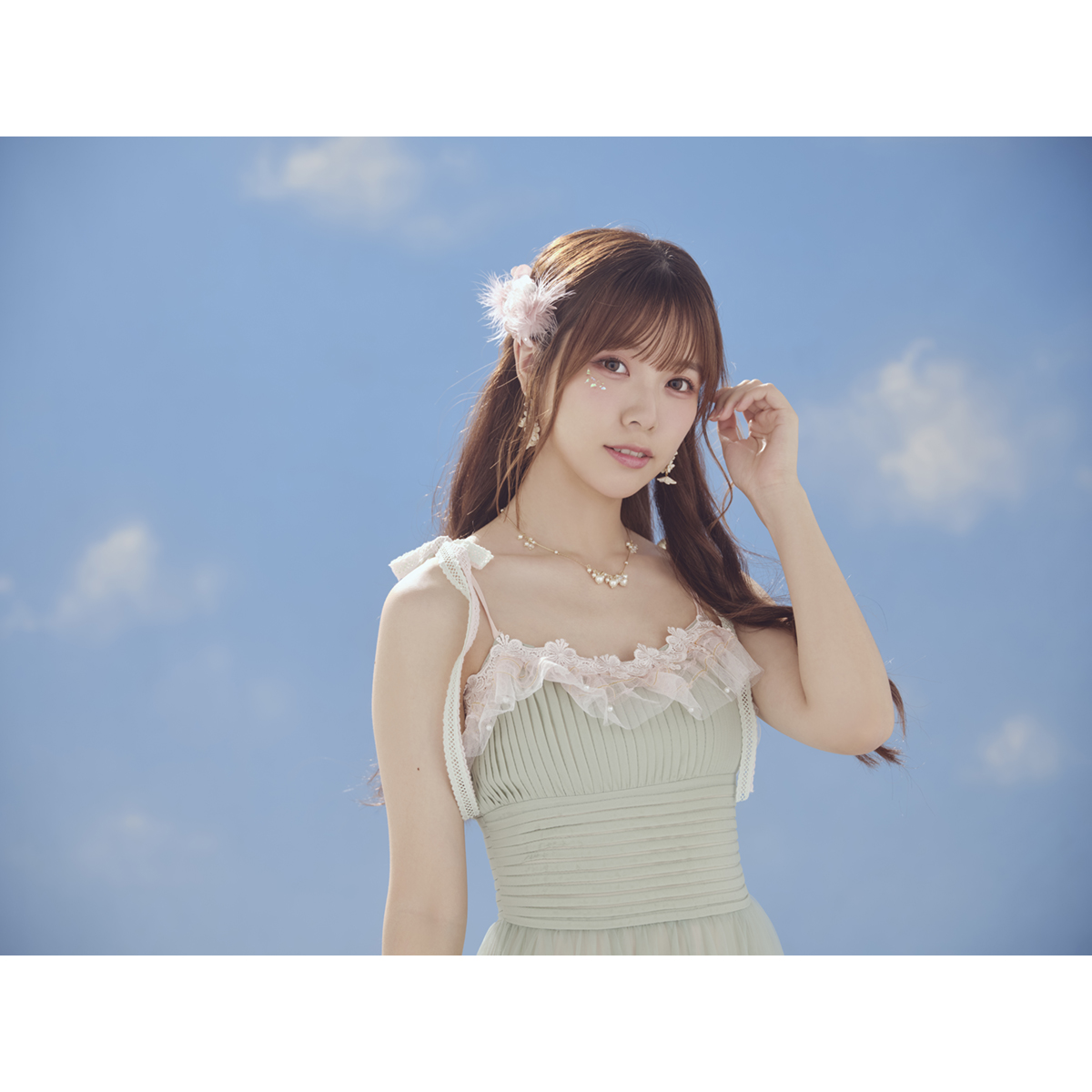 Liyuu 1st ALBUM『Fo(u)r YuU』ジャケット画像&INDEX&ビジュアル公開！ (2022年1月10日) - エキサイトニュース