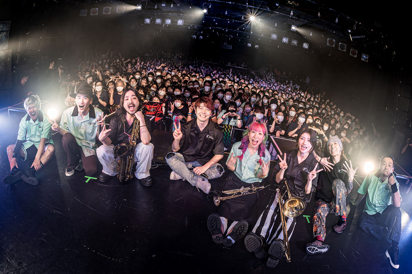 20年歩んできたFLOW の5人だからこそ見つけられた想い――“FLOW 20th ANNIVERSARY LIVE TOUR 2023「Voy☆☆☆」”ツアーファイナルを独占レポート ...