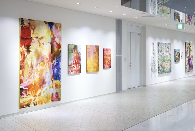 ArtStickerを運営するThe Chain Museumが、商業施設 ニュウマン横浜の1F・2F壁面に小さくてユニークなミュージアムを ...