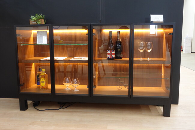 ホテルライクな魅せる収納家具誕生！「安心と映え」を両立したキャビネット新発売 (2025年4月17日) - エキサイトニュース