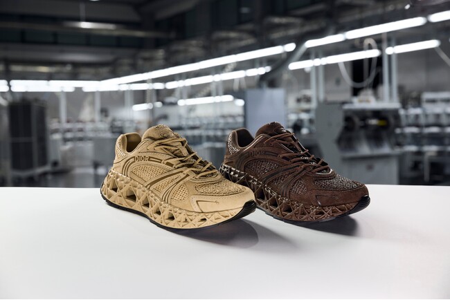 【DIOR】「B35 NXXT」のサヴォワールフェール (2025年2月6日) - エキサイトニュース