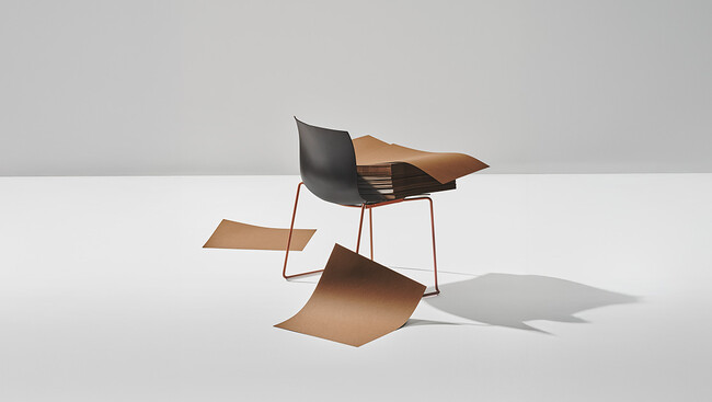 「木から生まれ、木を育てる椅子」──法人向け家具ブランドArperが提案する循環型プロダクト、国内で販売開始 (2025年7月15日 ...