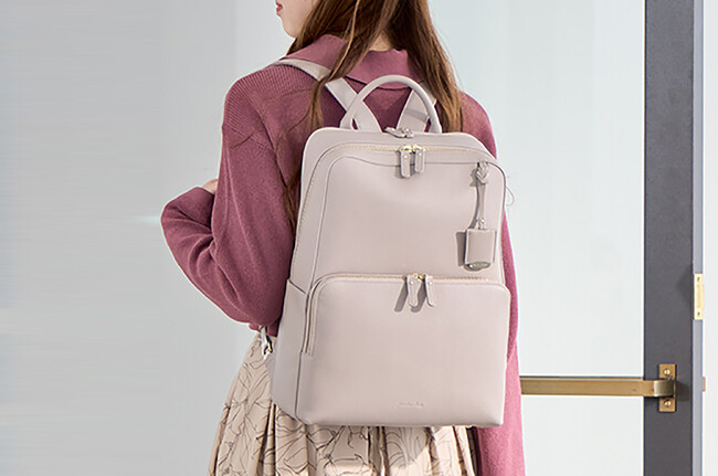 PCと荷物をスッキリ仕分け！「ジュエルナローズ」より、人気通勤リュック「フレイヤ・リュック2」に、便利な2気室モデル新登場 (2025年1月27日) - エキサイトニュース