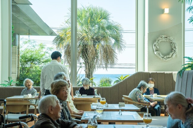 【ホテル×介護】葉山うみのホテル 施設入居者向けに貸切ランチイベントを実施！ (2024年11月30日) - エキサイトニュース