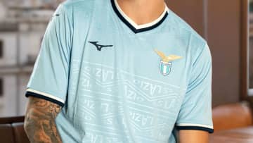 なんと「日本語」入り！ラツィオ、レトロな2024-25新ユニフォームを発表 サプライヤーはMIZUNOで継続 (2024年6月27日) - エキサイトニュース