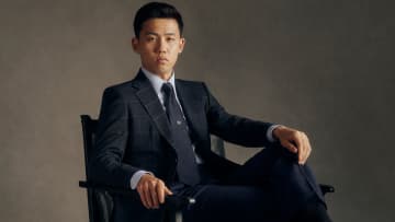 『ダンヒル』が日本代表公式スーツ「SAMURAI BLUE COLLECTION」を発表！遠藤航がスタイリッシュに決める (2024年4月24日) - エキサイトニュース