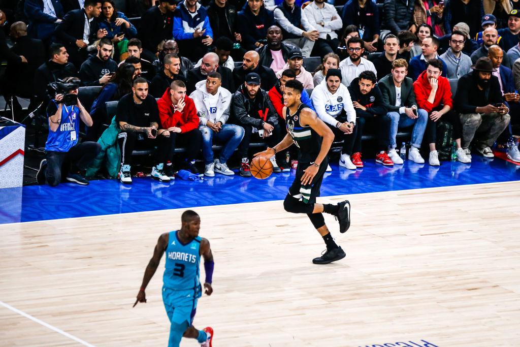 ミラン、NBAスタイルのピッチサイドシートを導入！こんな感じだった (2024年4月13日) - エキサイトニュース