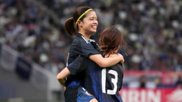 内田コーチの指導でアシストのMF長谷川唯、「誰が監督になるか分かりませんが」と今後を見据える (2024年10月27日) - エキサイトニュース