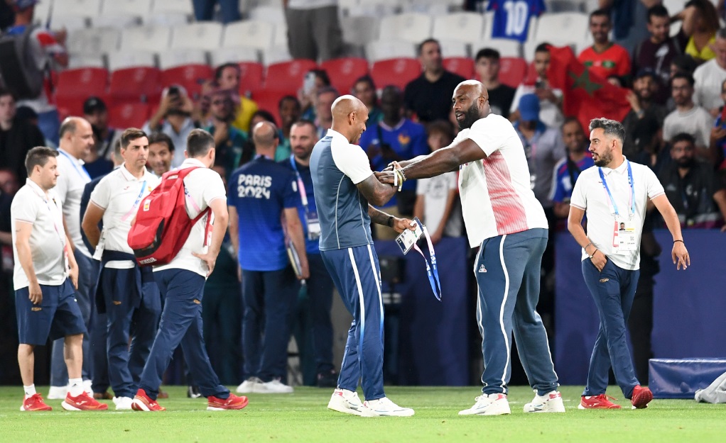 アンリ監督のフランス、パリ五輪銀メダル…柔道覇者リネールが労う 「ありがとう」 (2024年8月10日) - エキサイトニュース