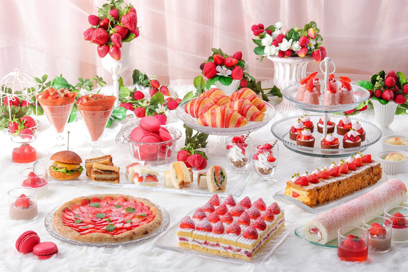 1ピース1,540円のケーキが食べ放題!あまおうナポレオンパイやいちごカヌレ･クロワッサンなど…いちごづくしのスイーツビュッフェ【ホテルニュー ...