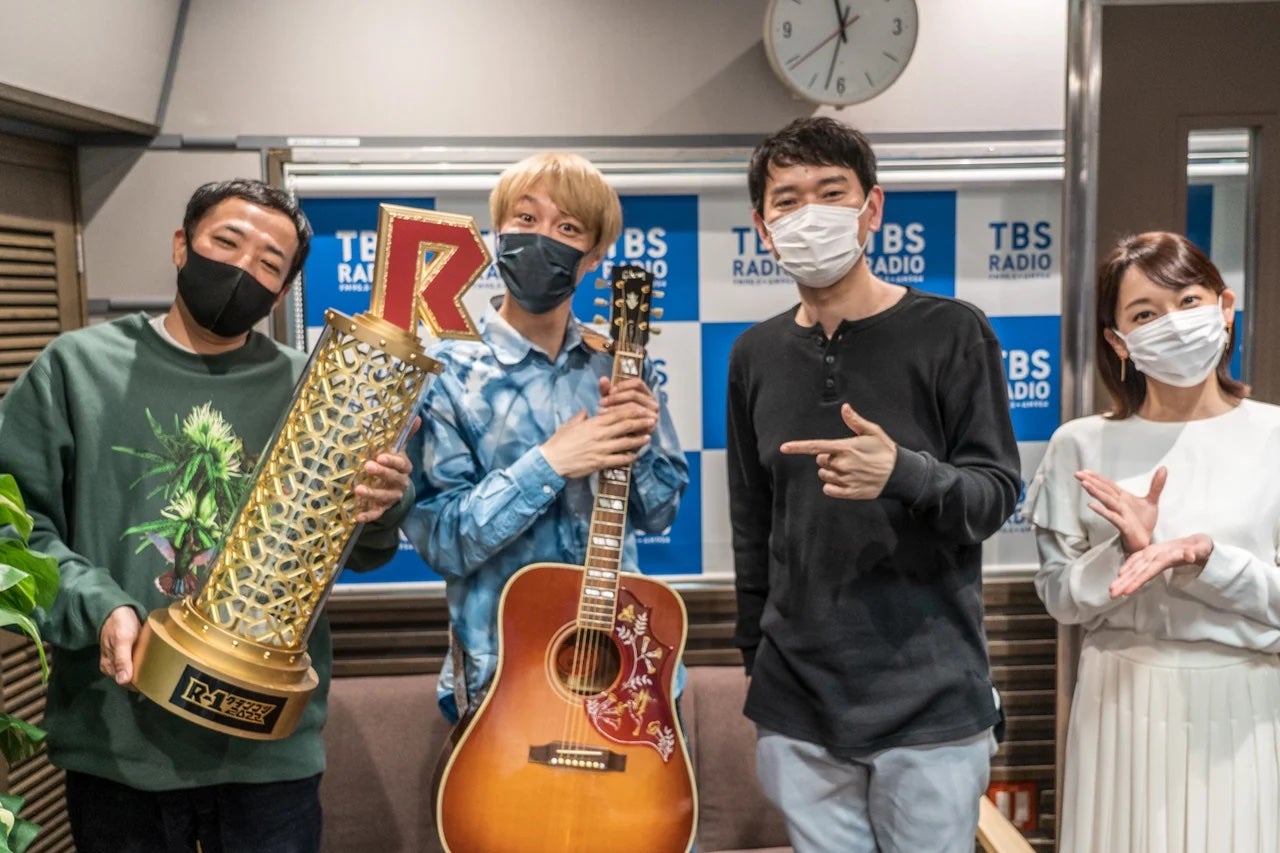 R-1グランプリ2022の覇者「お見送り芸人しんいち」登場！ライバルZAZYについて熱くデスる！ (2022年3月28日) - エキサイトニュース