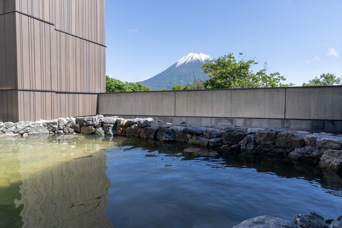 羊蹄山を望む絶景露天風呂とサウナが楽しめる「ゆころ温泉」ニセコひらふにプレオープン！｜北海道 (2025年9月13日) - エキサイトニュース