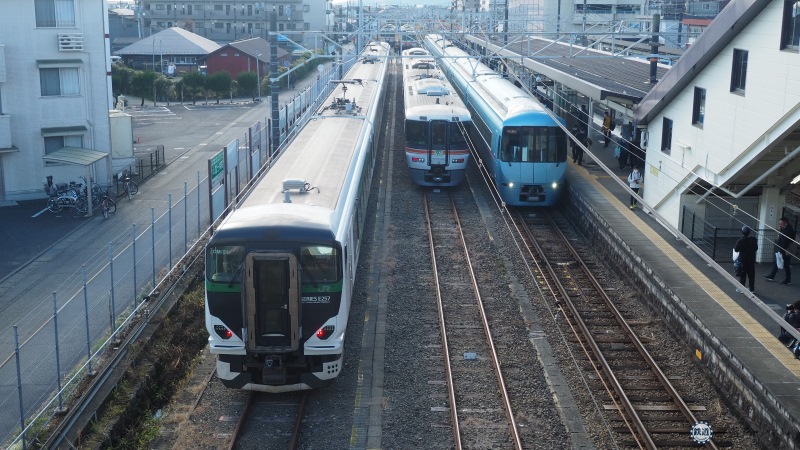 御殿場線90周年にE257系が駆けつけた！みんなの写真で彩った「フォトトレイン」も運行開始 (2024年12月8日) - エキサイトニュース