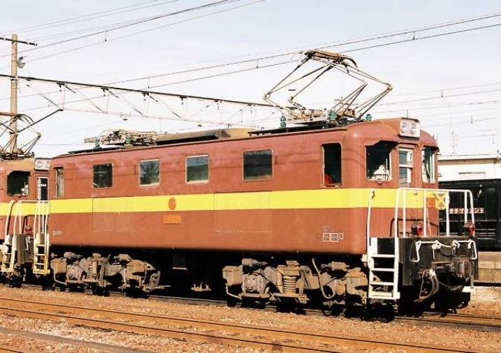 三岐鉄道、ED45形電気機関車を登場当時イメージした茶色一色塗装に復元 10月に撮影会も (2024年8月30日) - エキサイトニュース