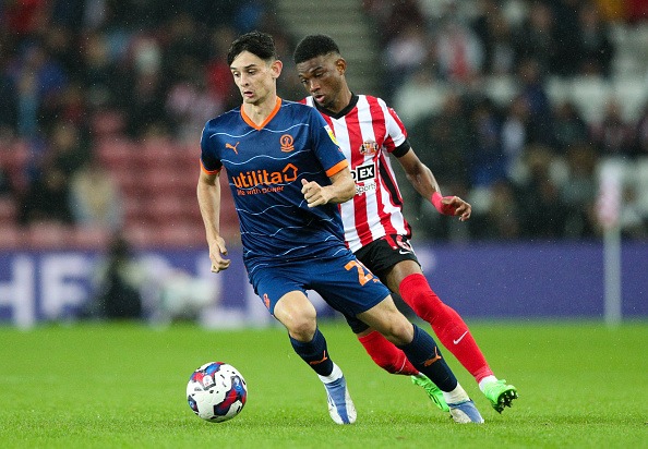 1G1AでMOM獲得、守備面では7回のボール奪取成功 英2部で躍動するアーセナルの超新星は逞しさを手に入れた (2022年10月23日) - エキサイトニュース