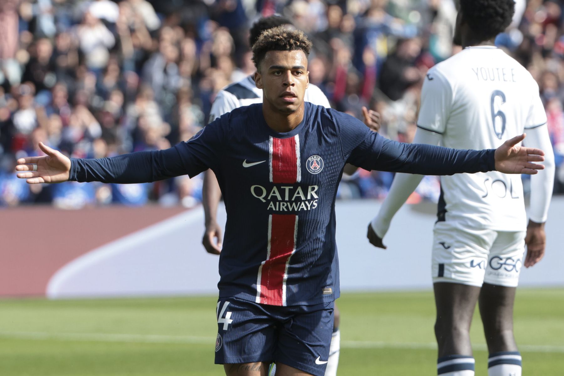 “フランスのネイマール”との呼び名も納得できる？ CL決勝でも2ゴール叩き込んだドゥエにファーディナンド氏も驚き (2025年6月3日 ...