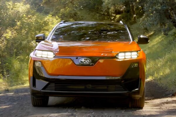 “スゴイ電池システム”で走る最新「コンパクトSUV」スバルが世界初公開！ 従来のバッテリーEVとの違いは？ (2025年7月18日 ...