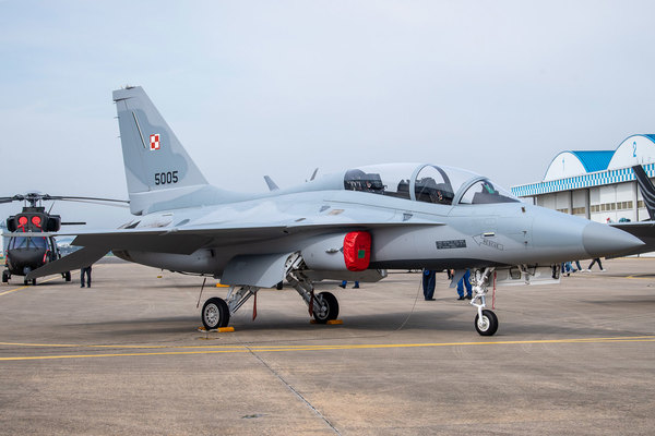 ポーランド向けFA-50戦闘機がロールアウト 製造元KAIでは改良型の納入計画も (2023年6月8日) - エキサイトニュース