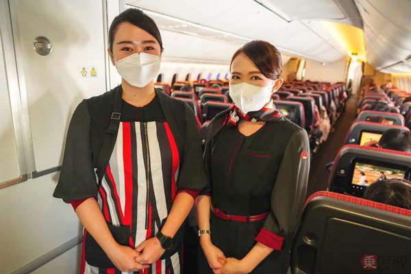 実は「母国～日本線」以外も担当？ 元歌手!? 「海外採用のJALのCA」の裏側、まさに目からウロコ！ (2023年1月7日) - エキサイトニュース