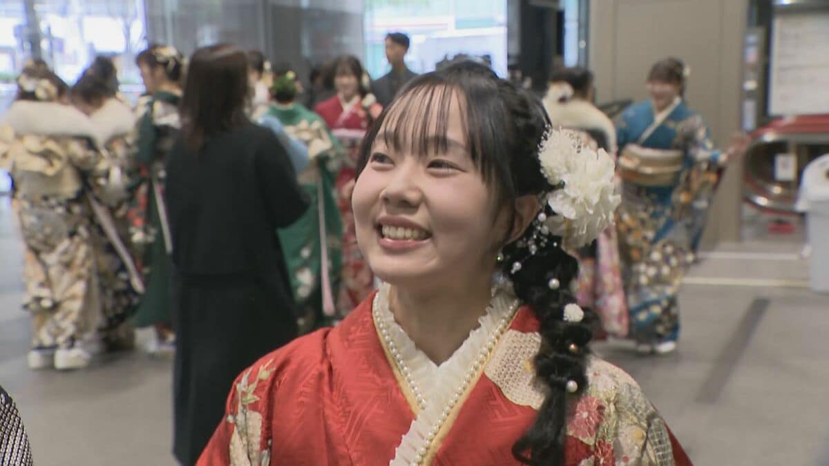 ｢社会人として頑張ろうと思う｣ 成人の日 名古屋市内で｢二十歳の集い｣ 今年度名古屋市内で20歳を迎えるのは約2万1000人 (2026年1月 ...