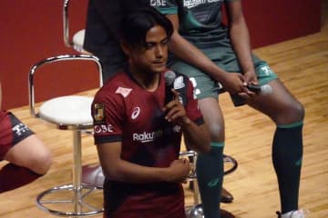 J3→J1王者加入で「お、大迫選手だ」 “元スーパー中学生”19歳MFがタレント軍団に驚愕 (2025年1月14日) - エキサイトニュース