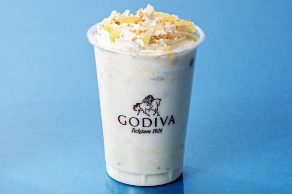 ゴディバ×キリの新作“まるで飲むレアチーズケーキ”「GODIVAデザートドリンク レアチーズケーキ」 - E・レシピ[1/1ページ]