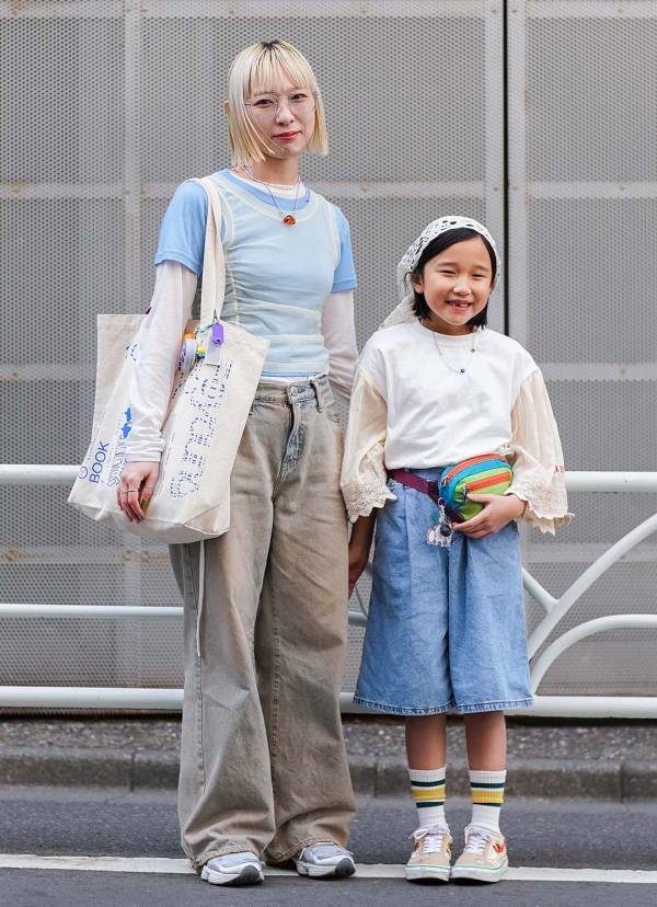 『GU』でおしゃれがつくれる！ 春デニムで親子リンクコーデ | HugMug(2025年4月15日)｜ウーマンエキサイト(1/2)