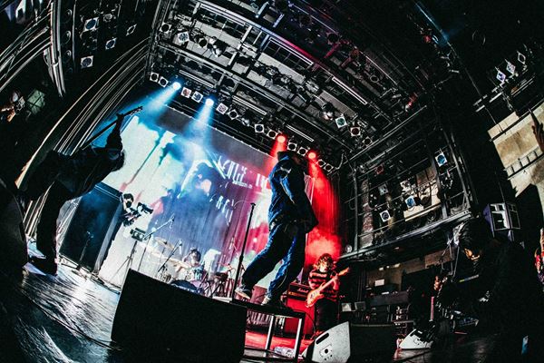 【ライブレポート】今年注目のオルタナバンドCVLTE 熱狂の初ワンマンライブで2022年本格始動！本公演でHAL(Dr)が正式加入！｜ウーマンエキサイト