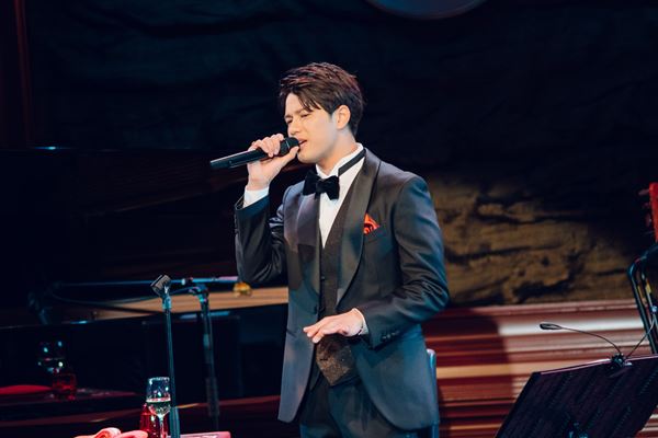 【クリスマスライブレポート】MORISAKI WIN ACOUSTIC LIVE 「僕の隣にいてくれますか？」｜ウーマンエキサイト